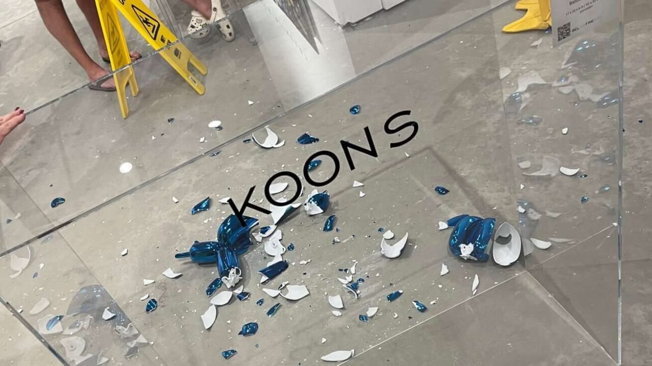 Accidente en Miami: se rompe una icónica escultura de Jeff Koons en ...